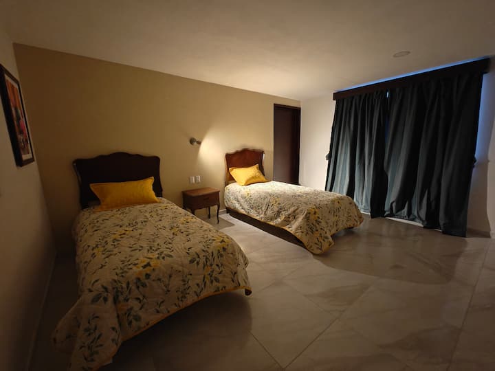 Casa Nimosewi
Habitación Con 2 Camas Individuales - Zaragoza