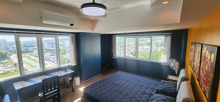 Corner Penthouse, Amazing Views, 2 King Bed 2 Bath - Chiang Mai