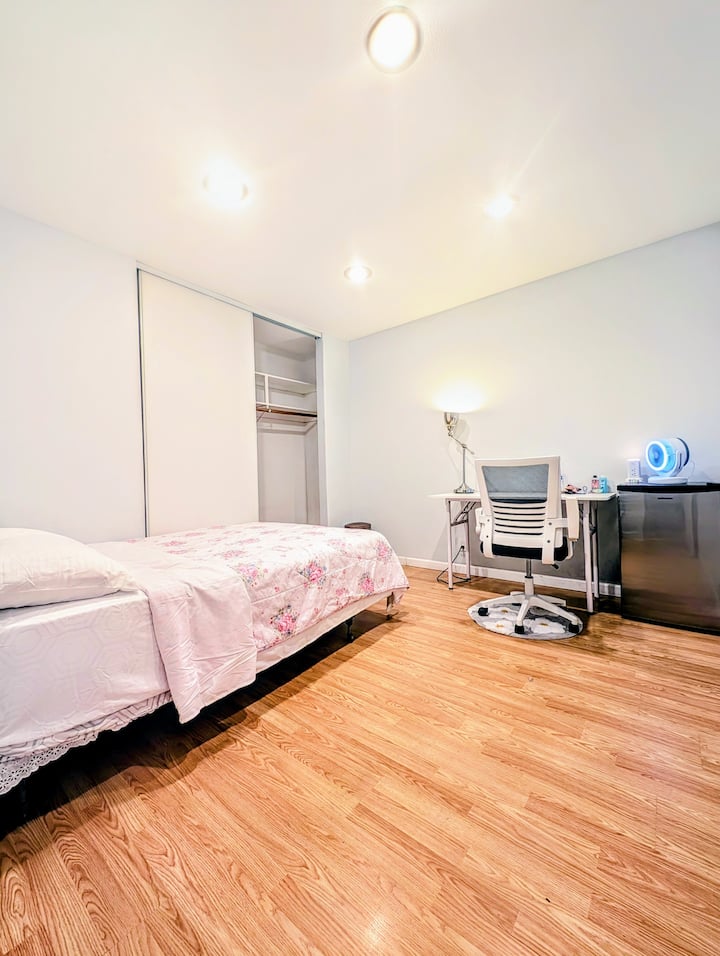 Room In San Jose - San Jose, CA
