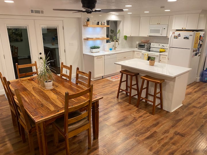 Private Room W/workstation In Shared Downtown Home - St. George