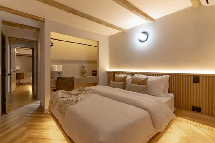 Spectacular 3br Unit In Poblado (Private Jacuzzi) - Medellín