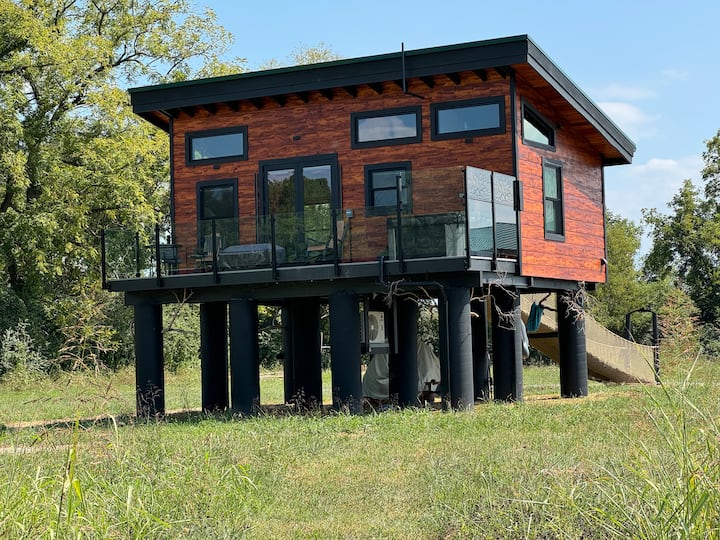 Morticia & Gomez Addams | Hot Tub | Riverfront - Sevierville, TN