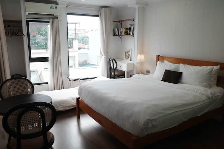 Hangbestudio/2'tohoankiemlake/lift/oldtown - Hanoi