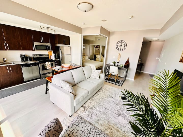 Charming Dt Condo Near Cn Tower, Scotia Bank Arena - Toronto