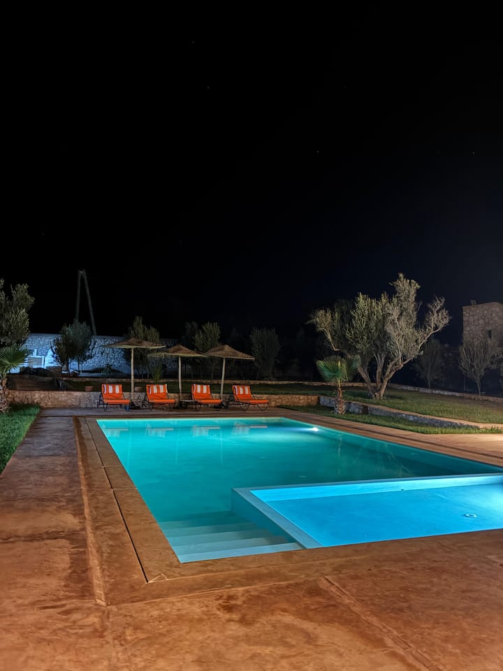 Maison Blanche Confort/détente/piscine Chauffée/5g - Morocco