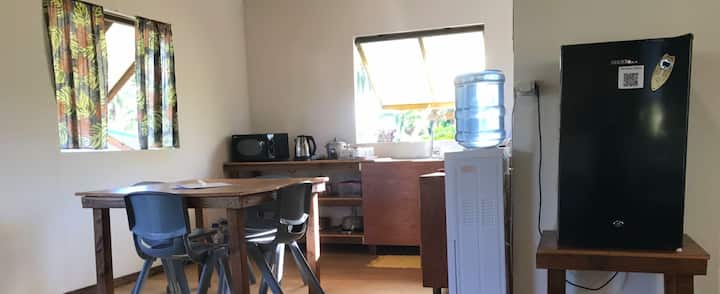 Fakarava, Bungalow Spacieux De Type Local. - French Polynesia