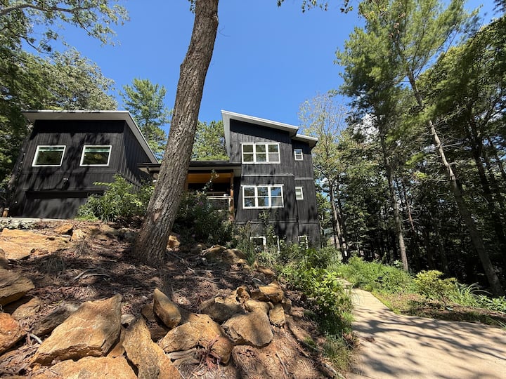 Dual Space Escape | 15 Mins To Biltmore & Downtown - Swannanoa, NC