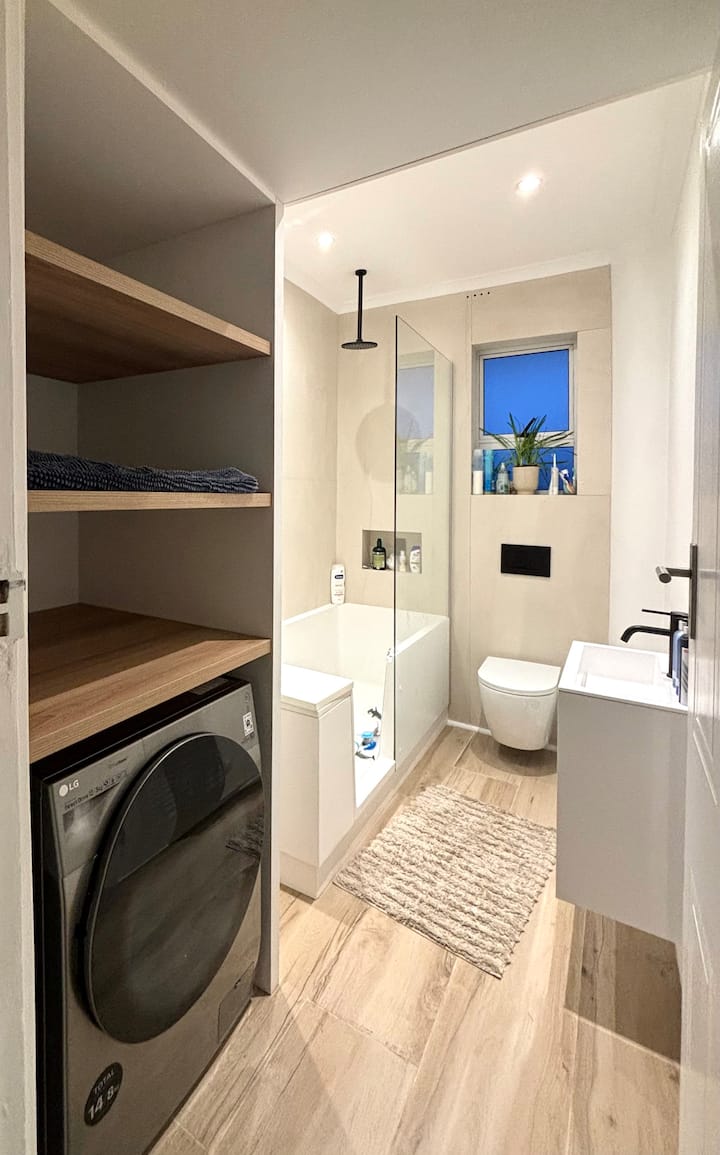 Family Flat, Great Location! - Cape Town