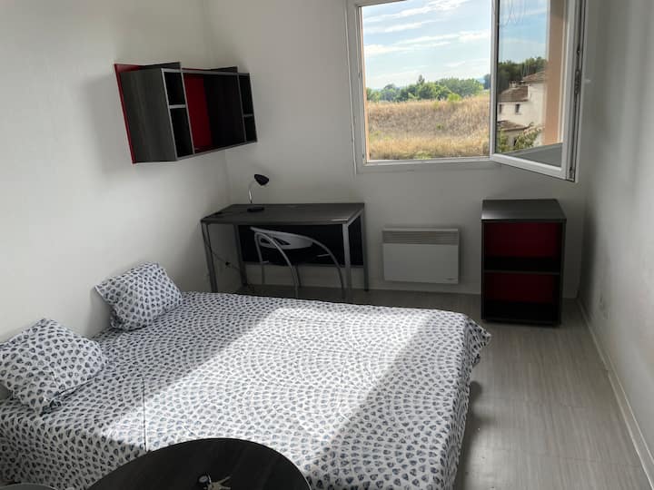 Joli Appartement Dans Belle Résidence - Aix-en-Provence