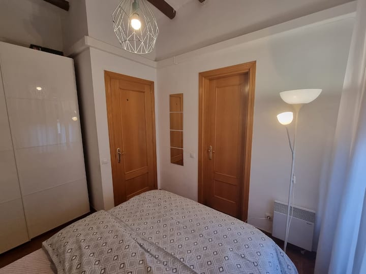 Cozy City-center Stay - Tarragona, España