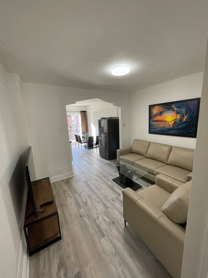 Entire Apartment Newly Renovated - Montreal