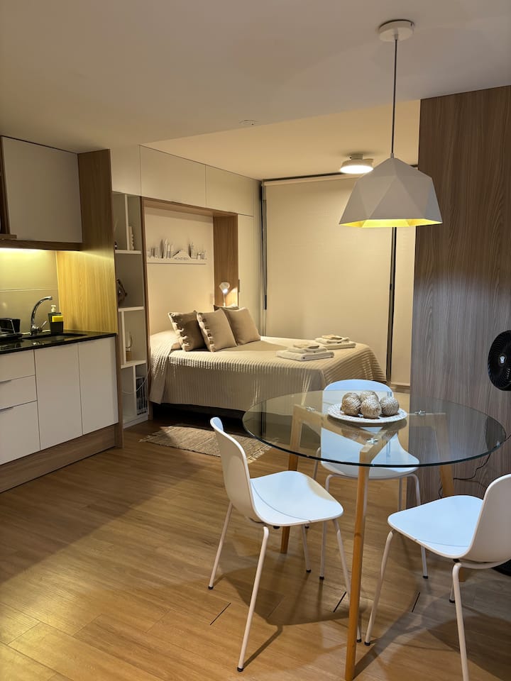 A 200 Mts Del Mar, Impecable, Cálido, Buen Wifi - Montevideo