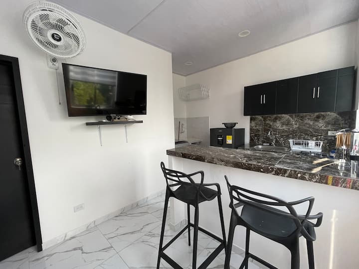 Aparta Estudio Ubicación Central - Río Agencia - Leticia