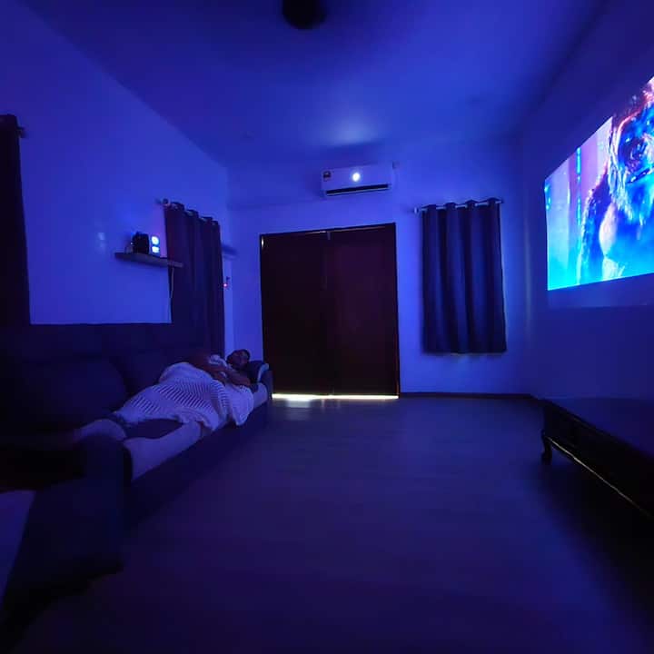 Cinematic Home Stay - Pekan Nanas