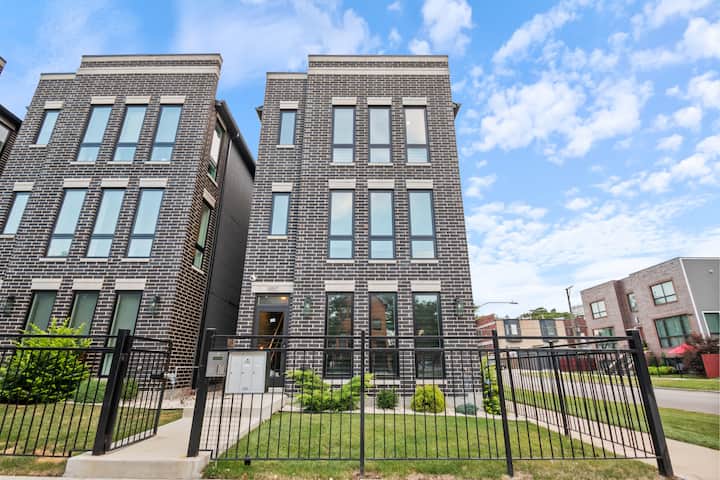 Bronzeville Oasis - Chicago