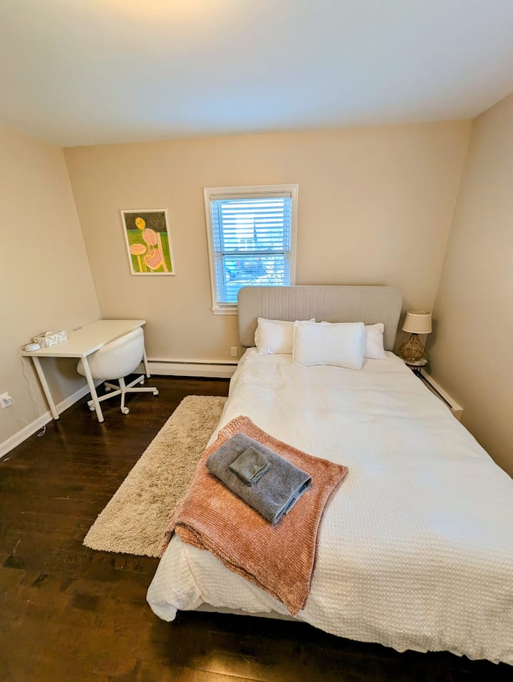 Lovely Room Quiet House In Friendly Neighborhood - Minneapolis