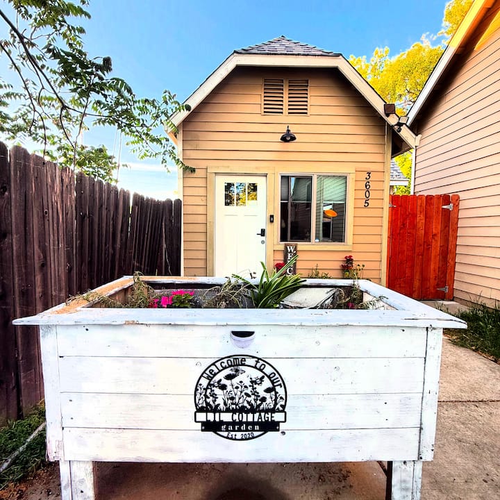 Lil Cottage Guesthouse - Sacramento, CA