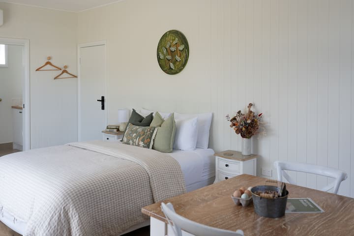 Wildflower Studio - Gladstone Central