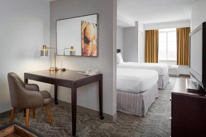 Napa 2 Double Suite W/ Parking & Breakfast - Napa, CA