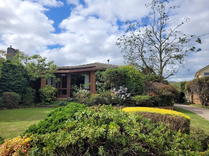 Home Away From Home In Tranquil Garden Setting - Forest Hill