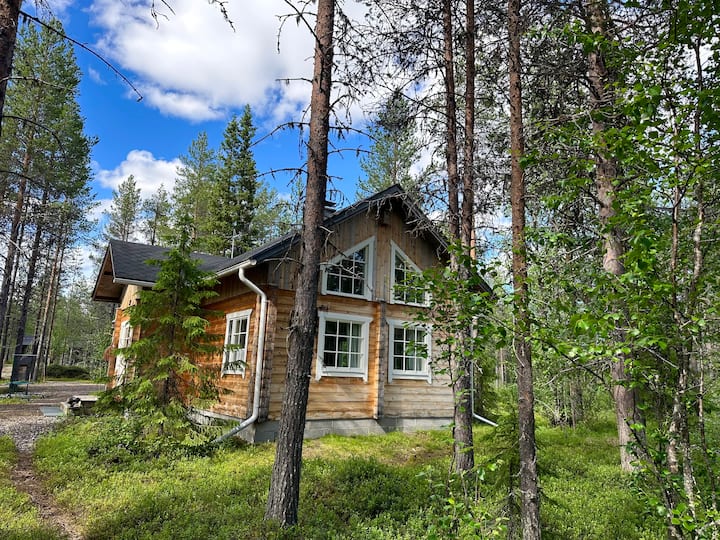 Ylläs Sielikkö, Rauhallinen Hirsimökki - Muonio