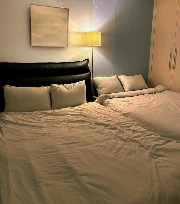 중앙역 8분! 감천문화마을/Biff광장/이재모피자/침대 3개 6인 가능 숙소 - Busan Station