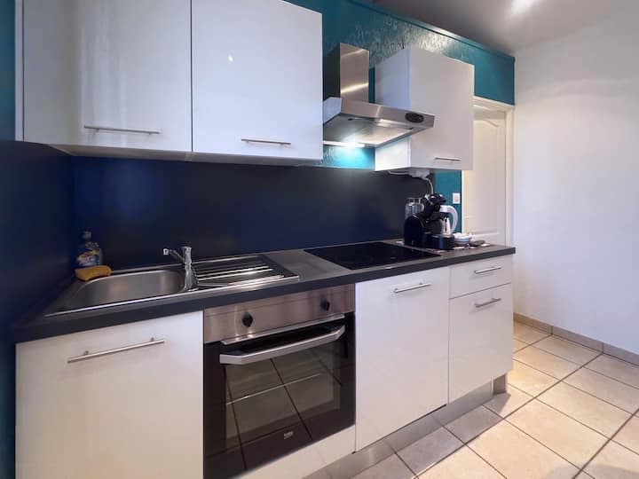 T2 (A) 4 Pers - Parking - Proche Aéroport/eurexpo - Lyon-Saint Exupéry Airport (LYS)