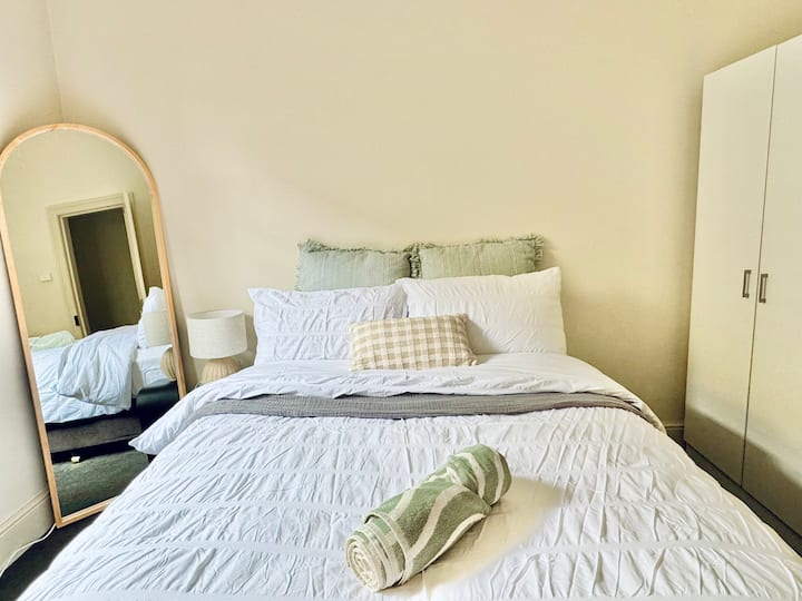 Charming Room In A Sharehouse - Hobart
