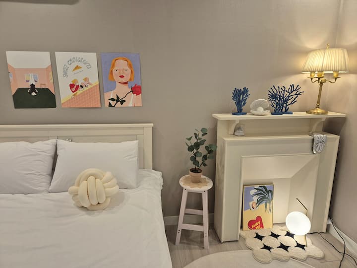 감성공간/퀸침대2개/광안리 해변 도보4분/조용한 낭만숙소/친구,연인 - Busan