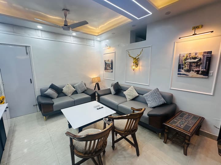 Cozy 2bhk Family Haven | Airport Proximity - Delhi, India