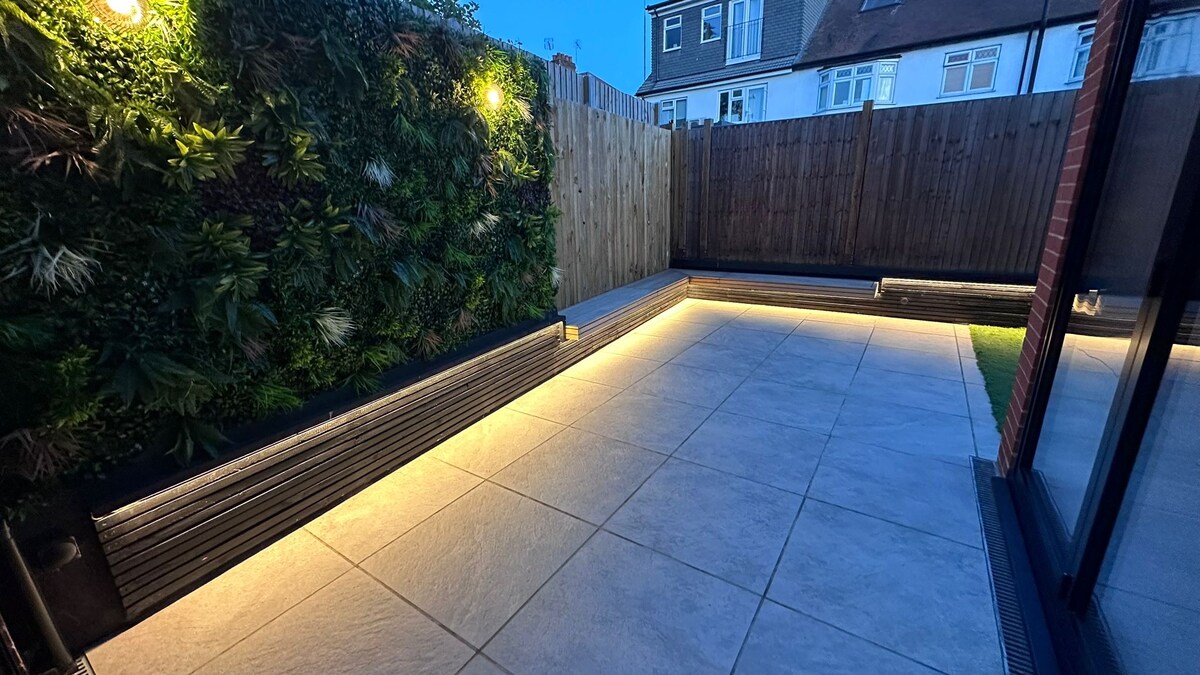 Hendon House - Houses for Rent in Greater London, England, United ...