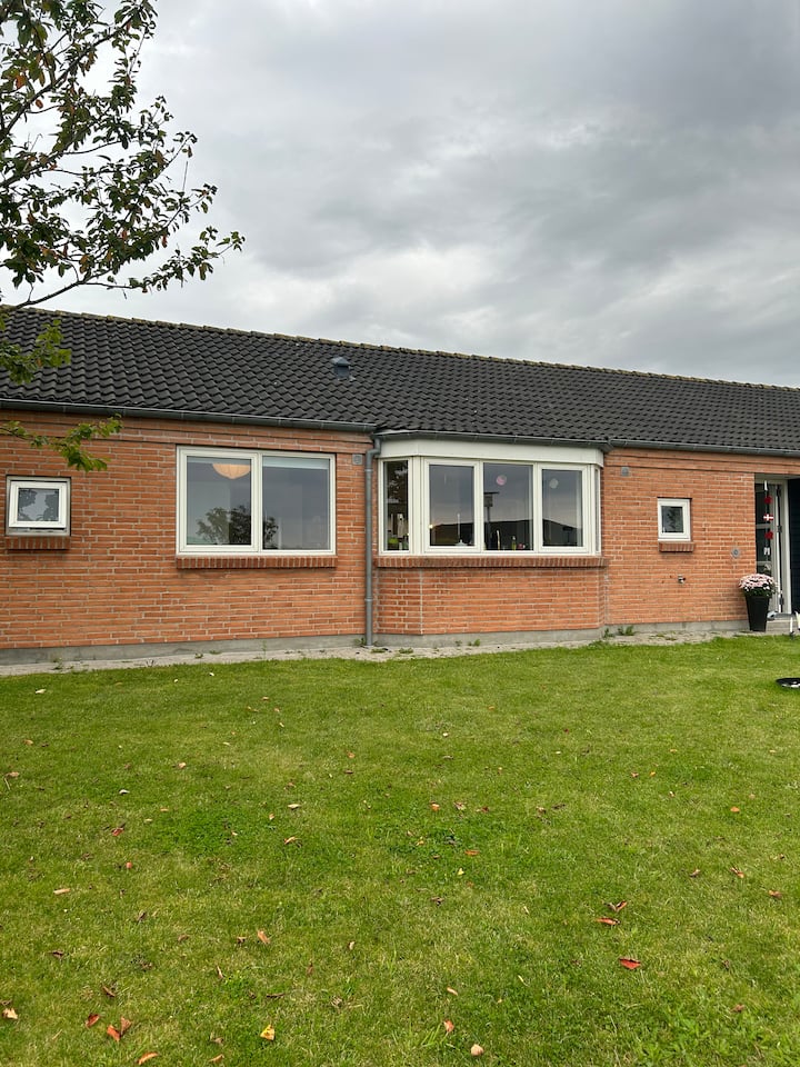 Villa I Dejligt Børnekvarter - Tversted