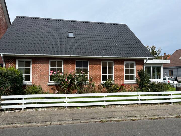 Helt Hus - Juelsminde