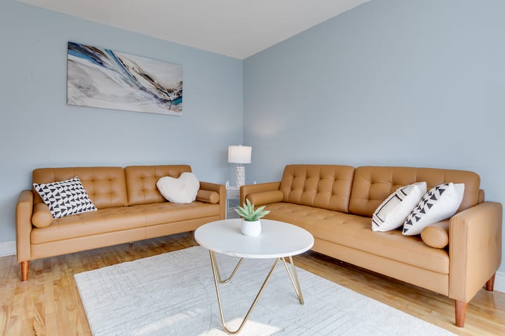 Cozy 4-bedroom Home - 15-minute From Downtown - Longueuil