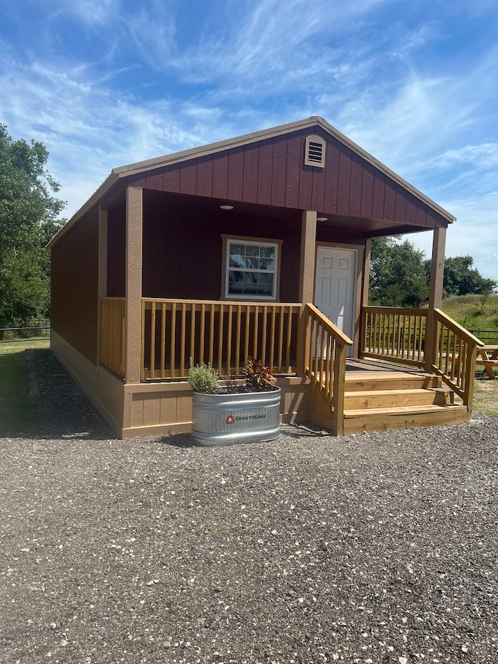 Bluff Creek Cabin, The John Deere #2 Of 6 - Carousel, Giddings