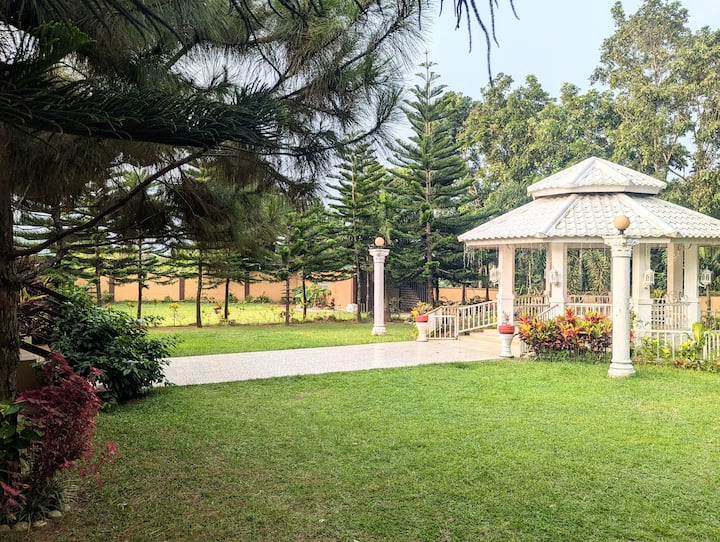 Pickleball | Gardenvilla 1 | Tagaytay Center - Amadeo