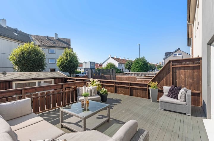 Sentralt Beliggende Rekkehus Nær Strand Og Parker - Kristiansand