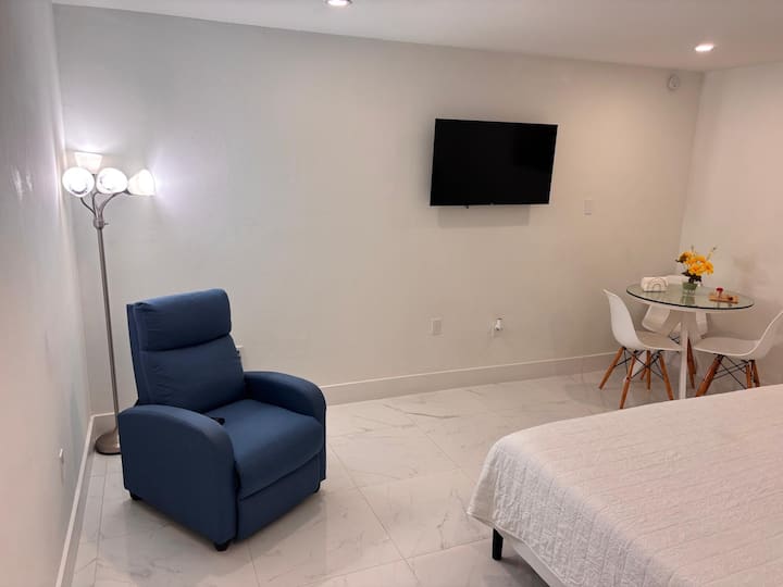 Relax Space - Spring Hill, FL
