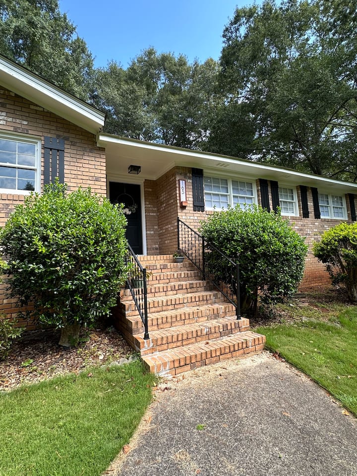 Classic City Getaway - Athens, GA