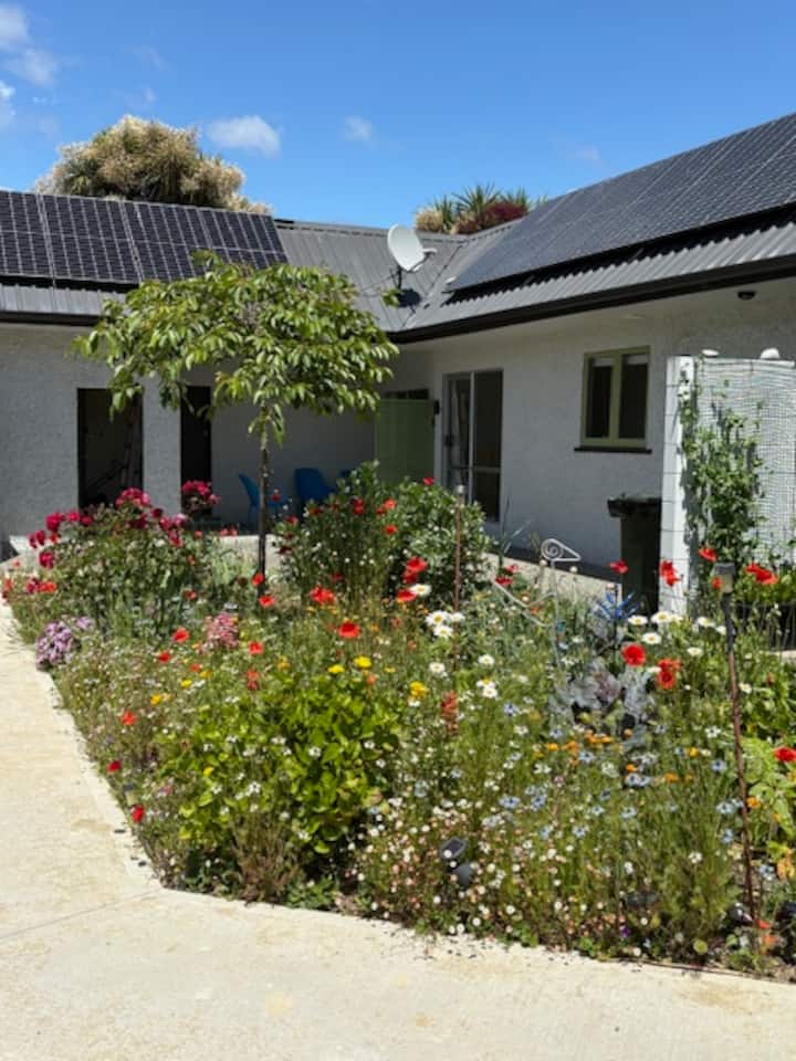 Sleeps 2, 3 Or 4 - Comfortable Self-contained Unit - Murchison