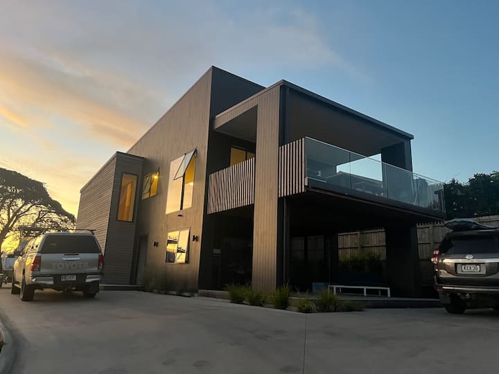 Great Location & Harbour View - Mangawhai Heads