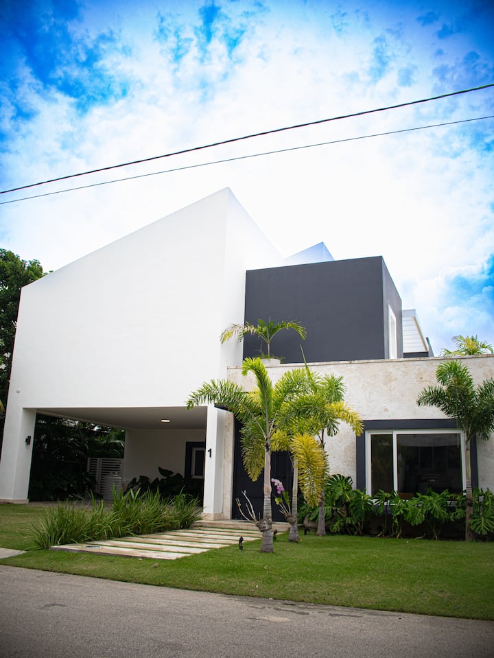 Luxurious House In Punta Cana Village - Punta Cana