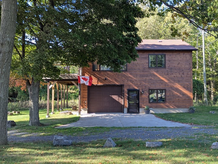 Platoff Point "B" Wolfe Island Paradise - Kingston, Canada