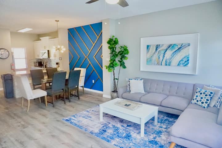 Stylish 3br Retreat Near Disney! - Kissimmee, FL