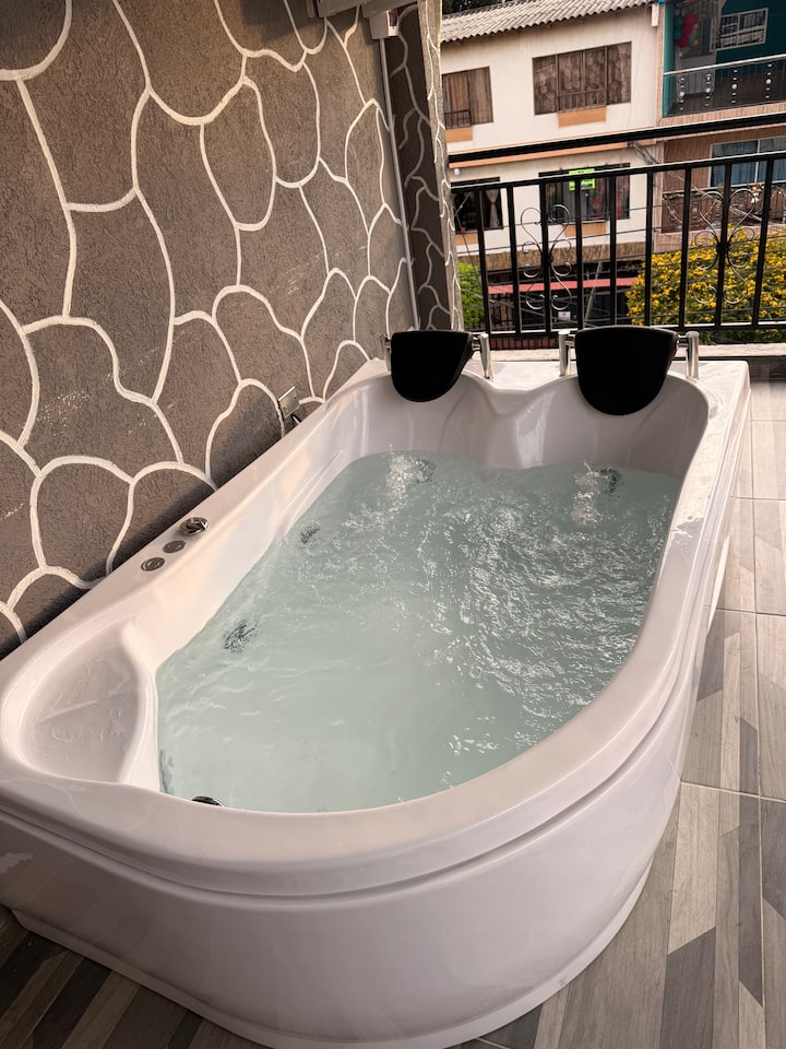 Casa Grande Para Pareja O Familia. Jacuzzi - Cali
