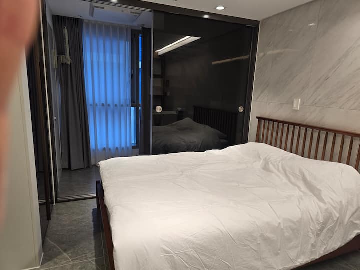 [서초/강남] 하마의스위트/ 고데기 /스팀다리미/감성숙소/ - Seoul