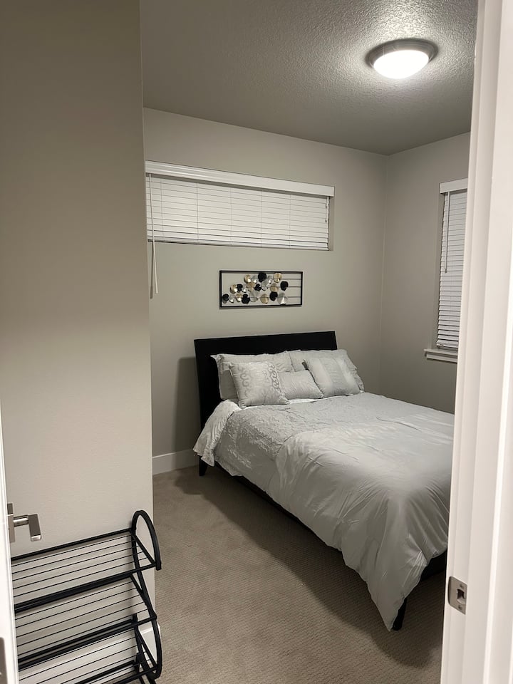 Private Room Close - Nike/intel - Tigard, OR