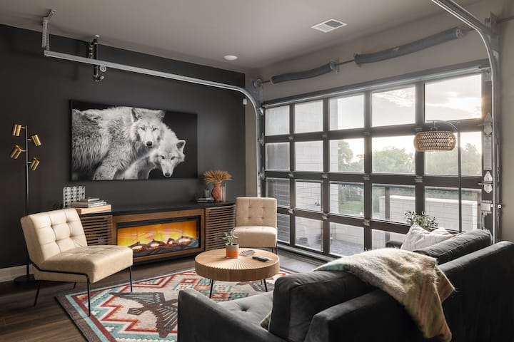 Perfectly Located Downtown Condo - Lawrence, KS