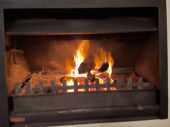Saint Alouarns. Cosy Fire. - Margaret River