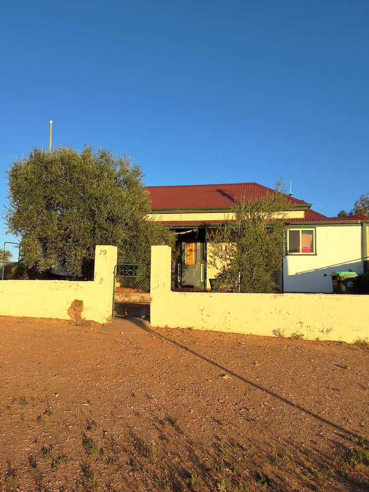 Siren On The Hill (1) - Broken Hill